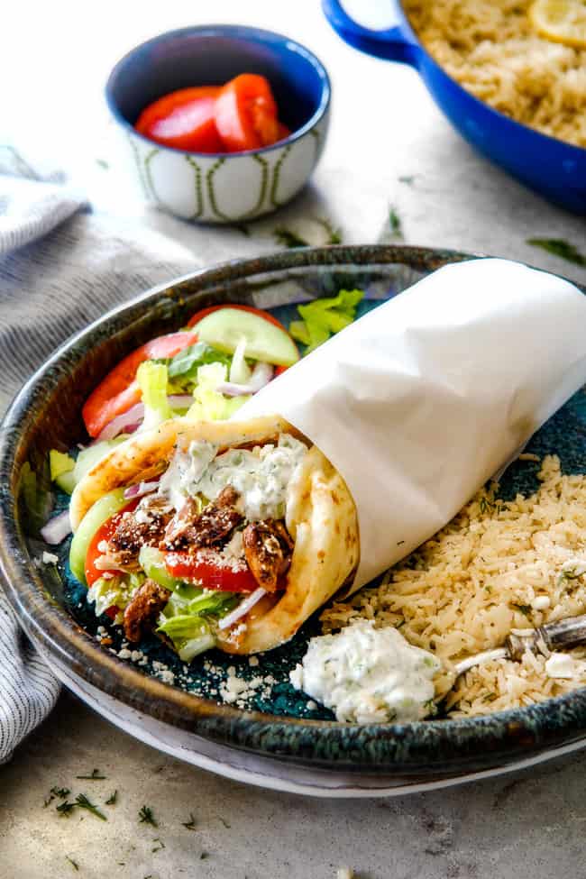 Gyros de pollo griego con salsa Tzatziki (cómo congelar, hacer por ...