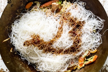 Pad Woon Sen (Thai Glass Noodle Stir Fry) - Carlsbad Cravings