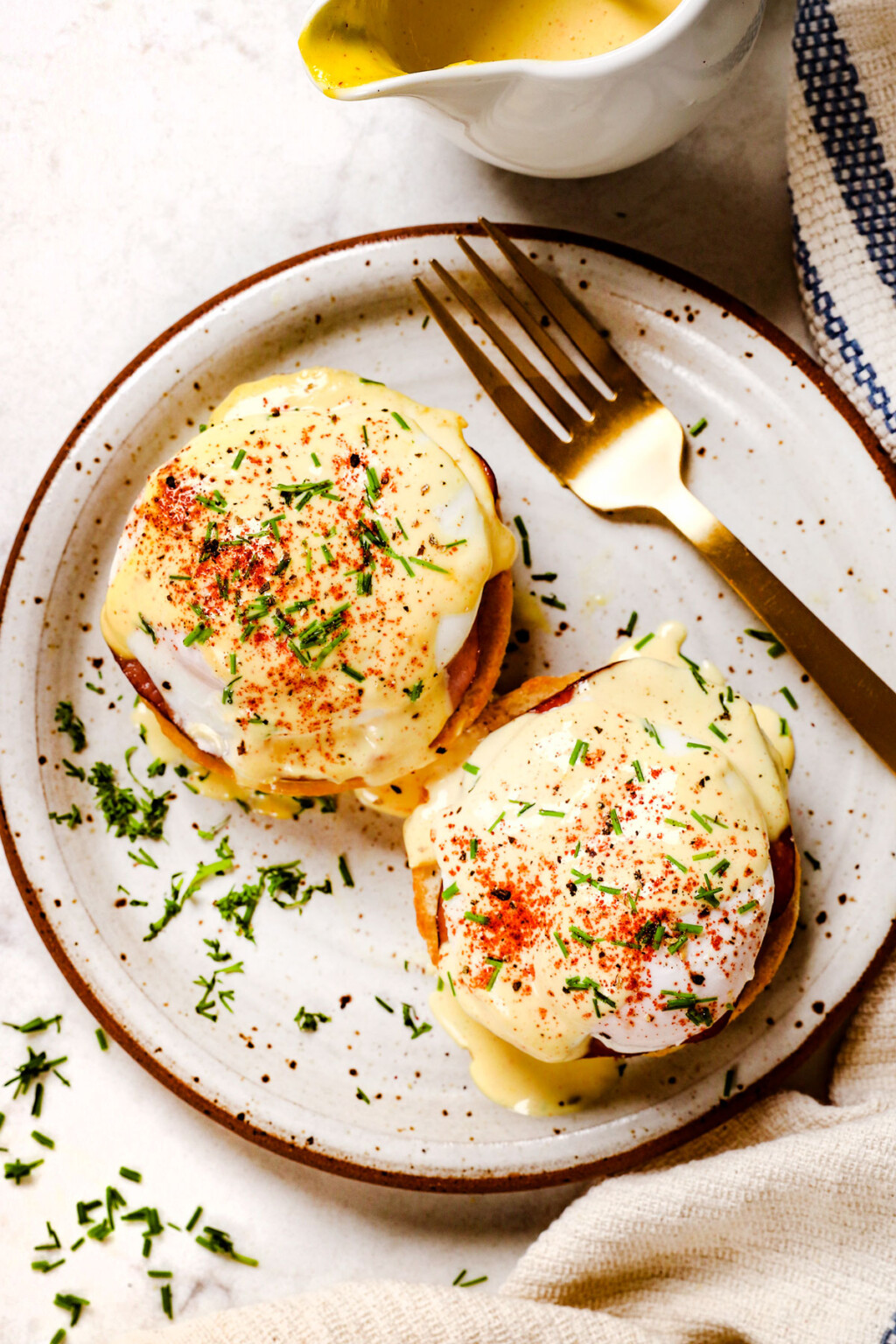Best Eggs Benedict Recipe - Carlsbad Cravings
