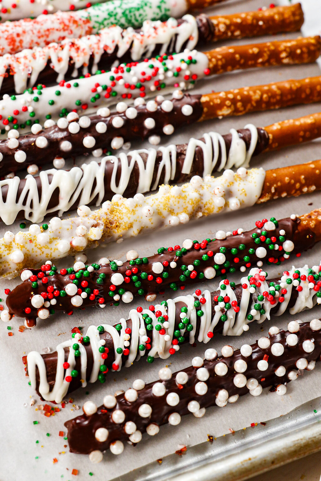 Chocolate Covered Pretzels Recipe - Carlsbad Cravings